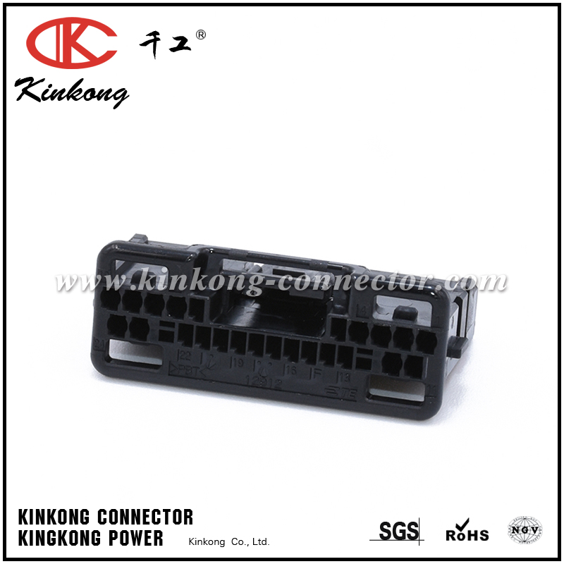 24 hole female Corolla Ralink Dual Engine Gateway connector 90980-12912